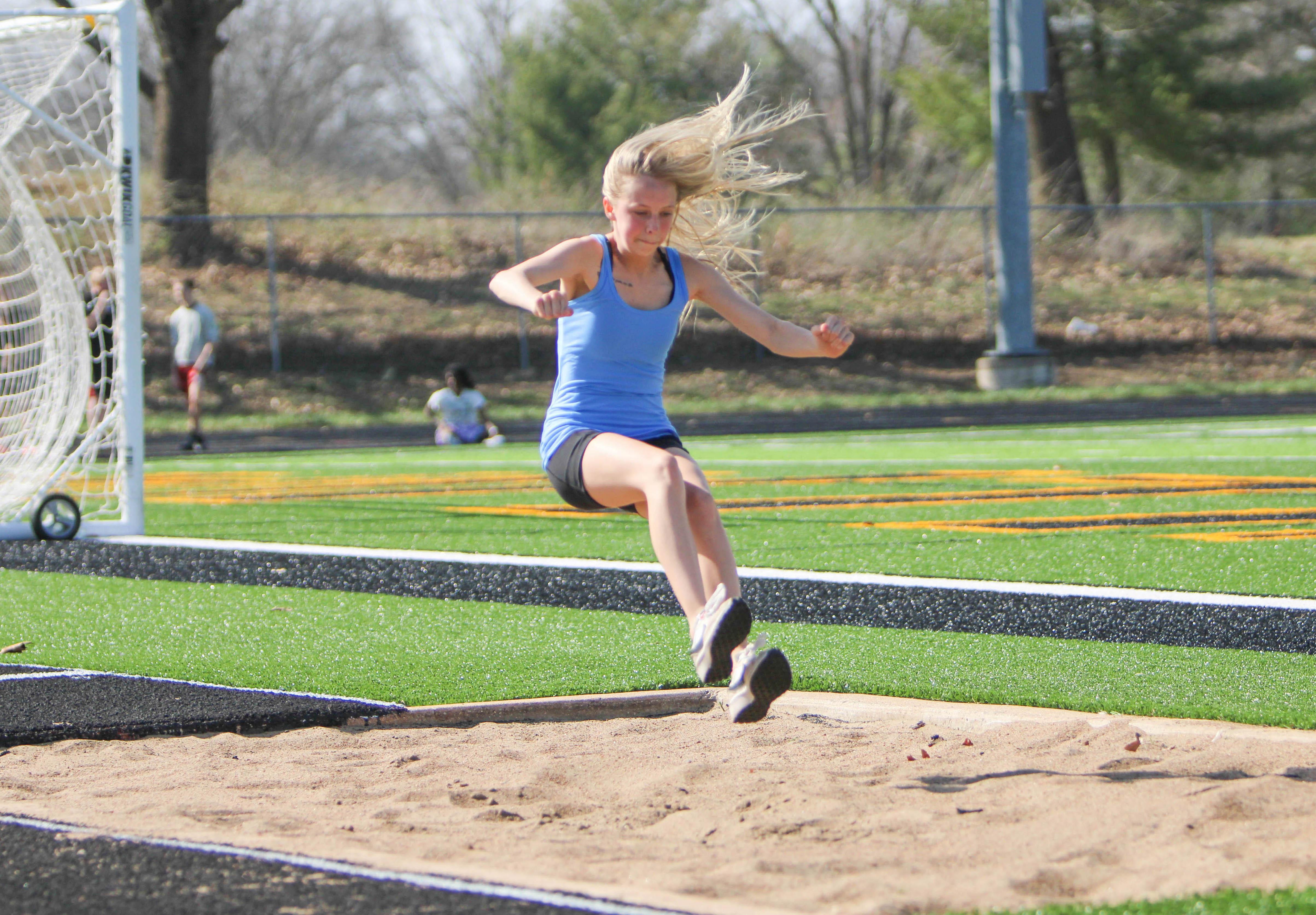 SHS Track And Field - Rosters/Schedule | Sullivan Independent News